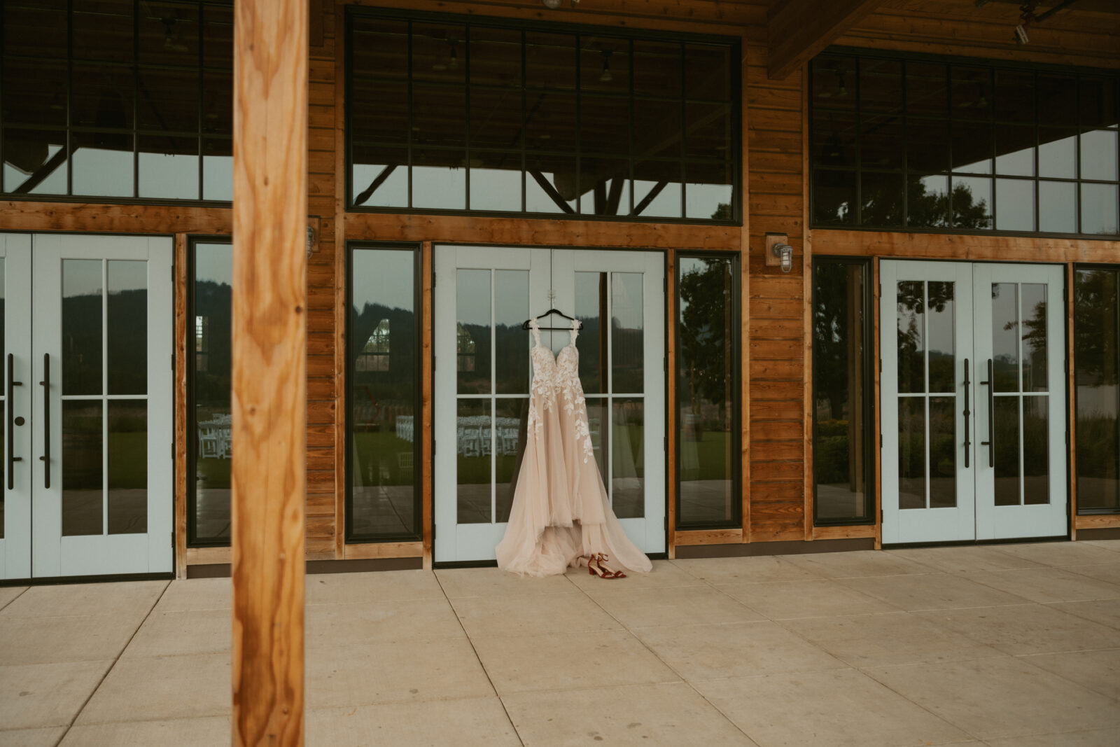 16 Oregon Wedding Venues That Are Actually As Magical As They Look ...